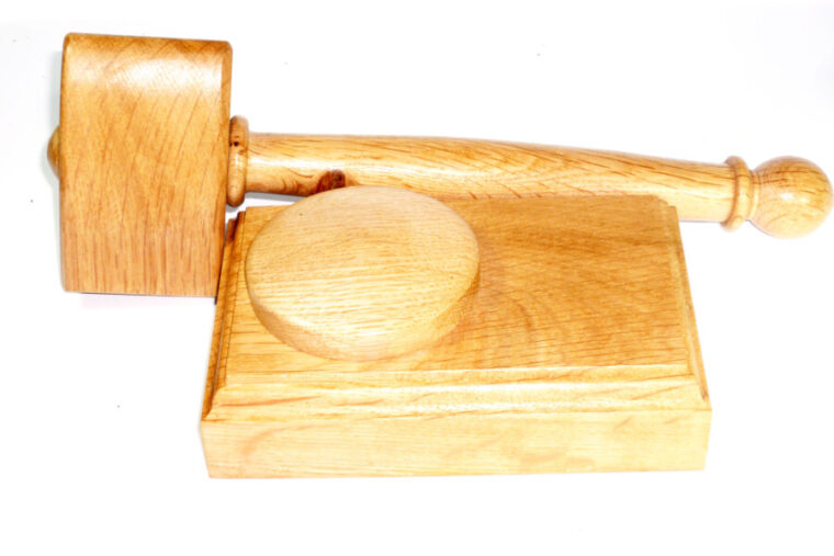 Presentation Mason's Wooden Gavel & Block English Oak - Tommy ...
